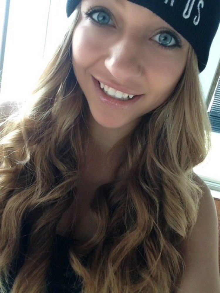 Cute Girls You'll Drool Over (31 Photos) - Badchix Magazine