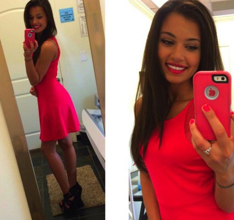 Badchix loves Tight Dresses (23 Photos) - Badchix Magazine