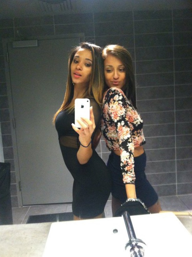 Badchix loves Tight Dresses (23 Photos) - Badchix Magazine