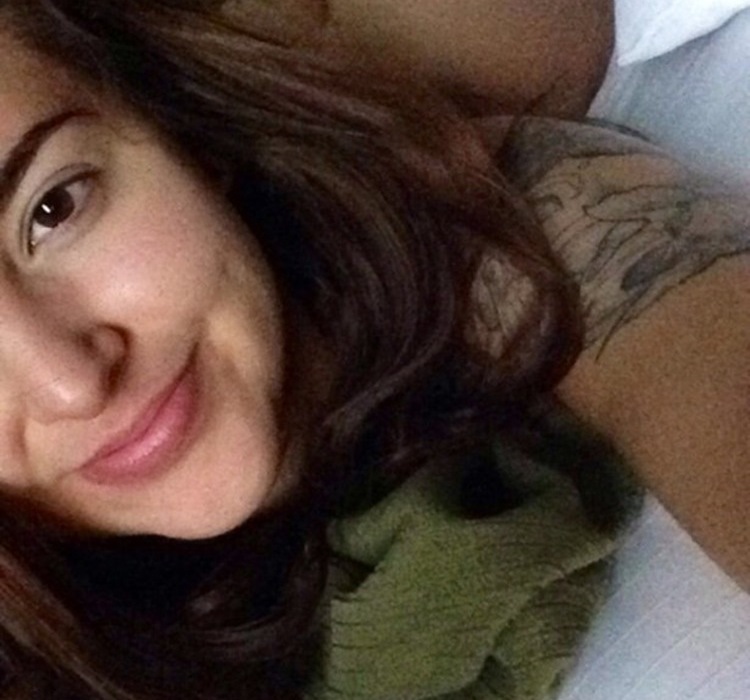 Celebrity and their Cars (17 Photos) - Badchix Magazine